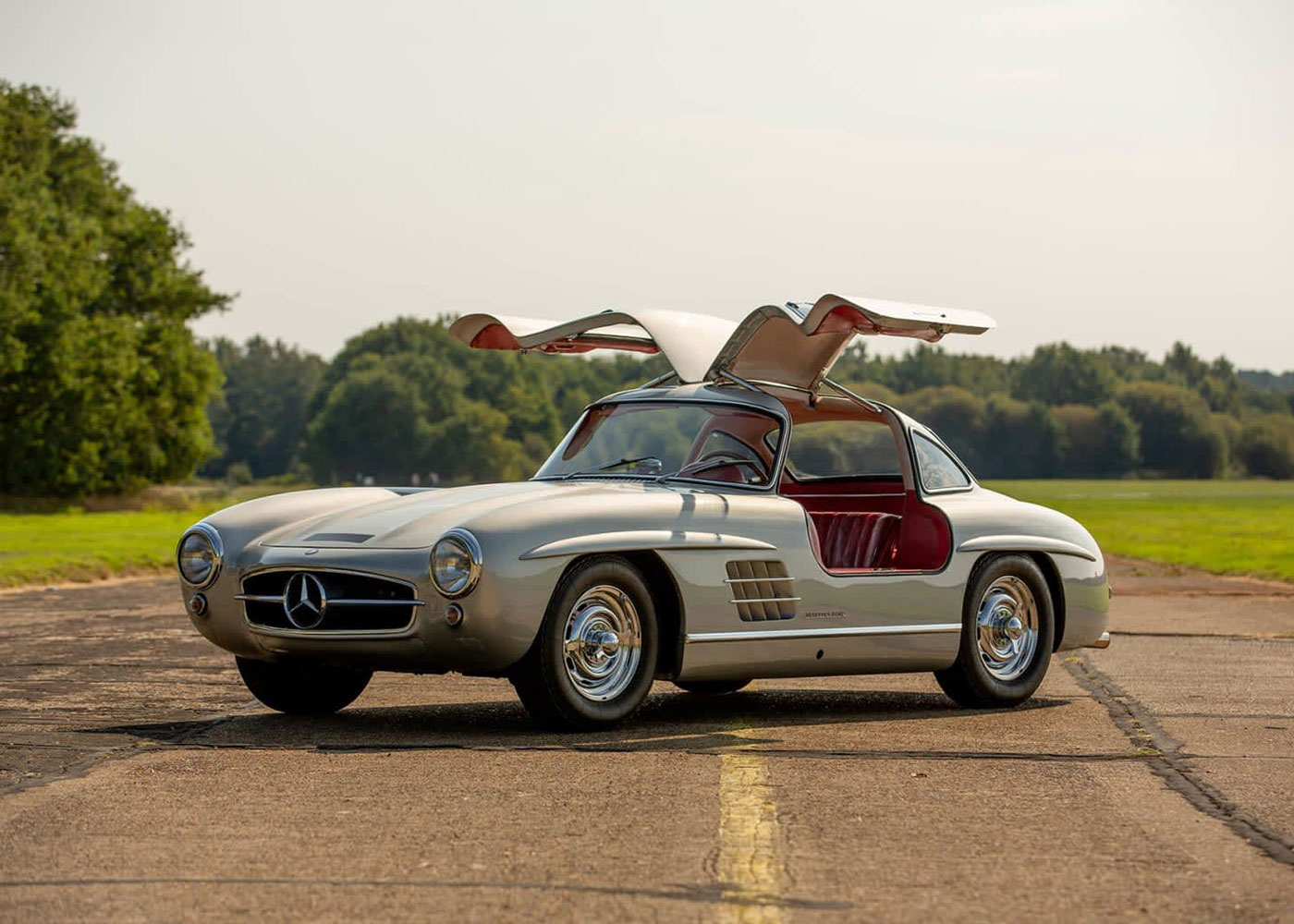 5 Timeless Mercedes-Benz Automobiles (That Will Forever Impress)