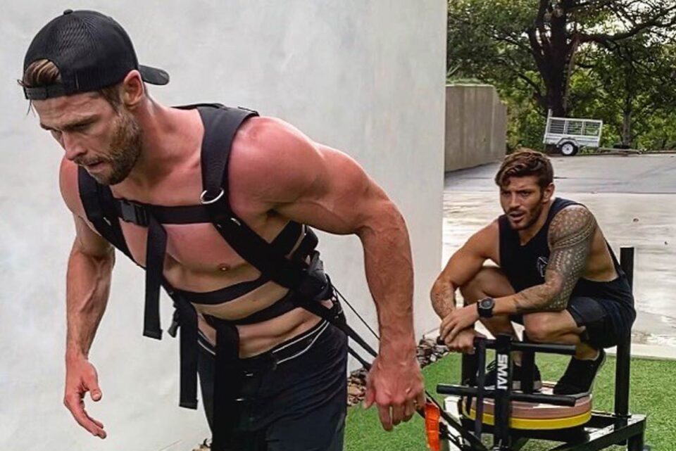 Chris Hemsworth's Trainer Reveals The Crucial 'Back To Gym' Exercises ...