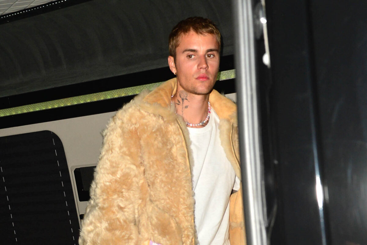 Kurt Cobain Justin Bieber Kurt Cobain × Nirvana RARE NIRVANA SEAHORSE