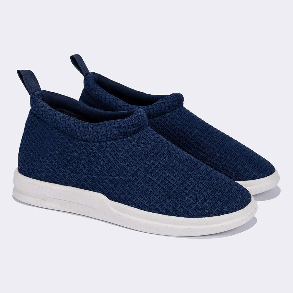 28 Popular Casual Shoes For Men: Cool Brands That Are Stylish & Affordable