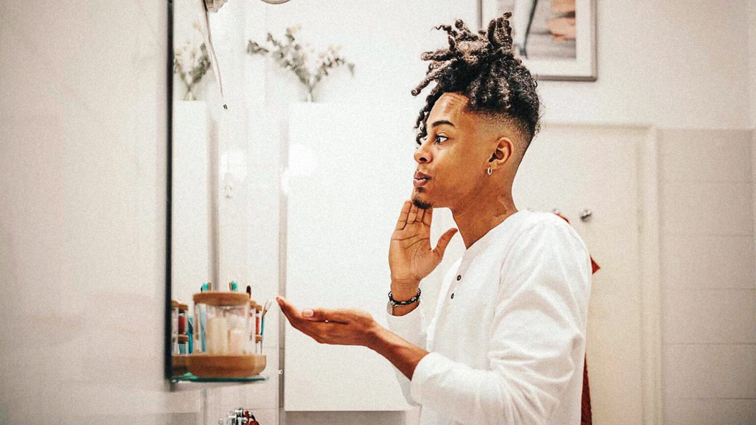 Advice On Haircuts, Skincare, Botox & Cologne For Men