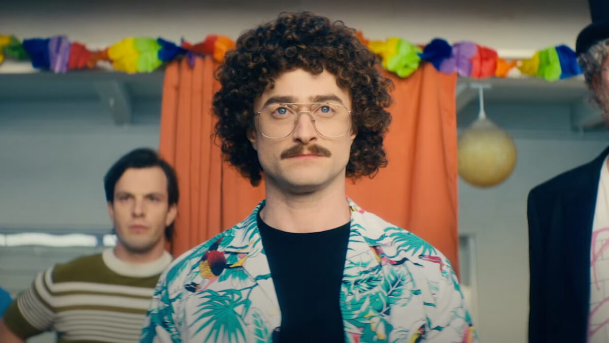 Daniel Radcliffe Shakes Off Harry Potter Past With Weird New Role - DMARGE