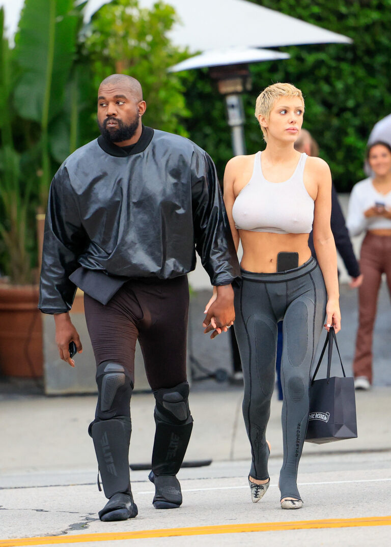 Kanye West's Leggings Have Got To Go: Rapper Pairs Spandex With Knee ...