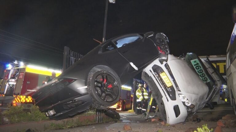 Driver Flees Scene After Crashing Rented Lamborghini in Sydney