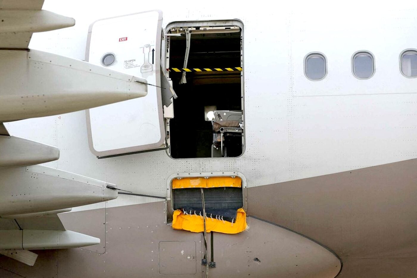 Man Branded 'Hero' For Opening Plane Door After Flyers Denied Air & Water