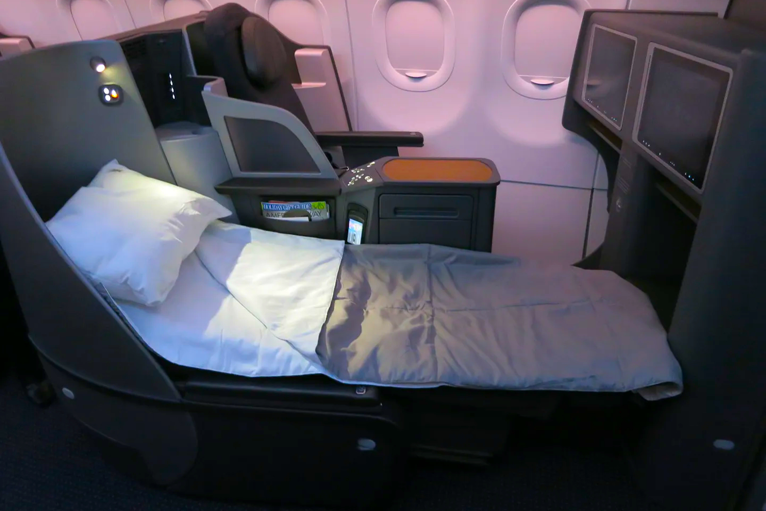 US Airlines Removing Lie-Flat Seats: Is This The End Of First ...