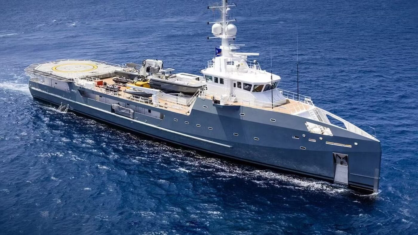 Mark Zuckerberg's Yacht Comes With A Helipad And 200-Foot Wingman