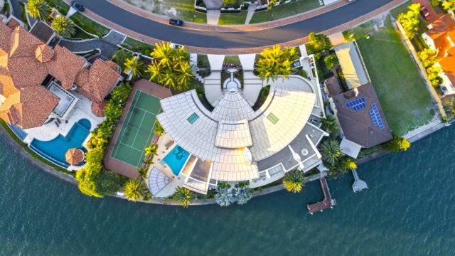 Clive Palmer’s Real Estate, $150 Million Of Spaceship Mansions ...