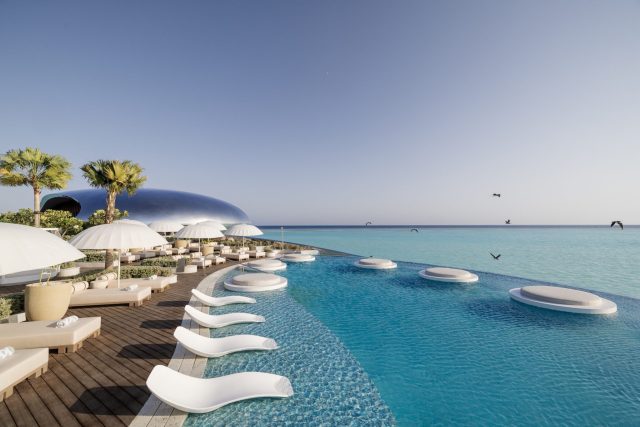 Saudi Arabia Unveils Futuristic Spaceship-Style Overwater Villas In ...