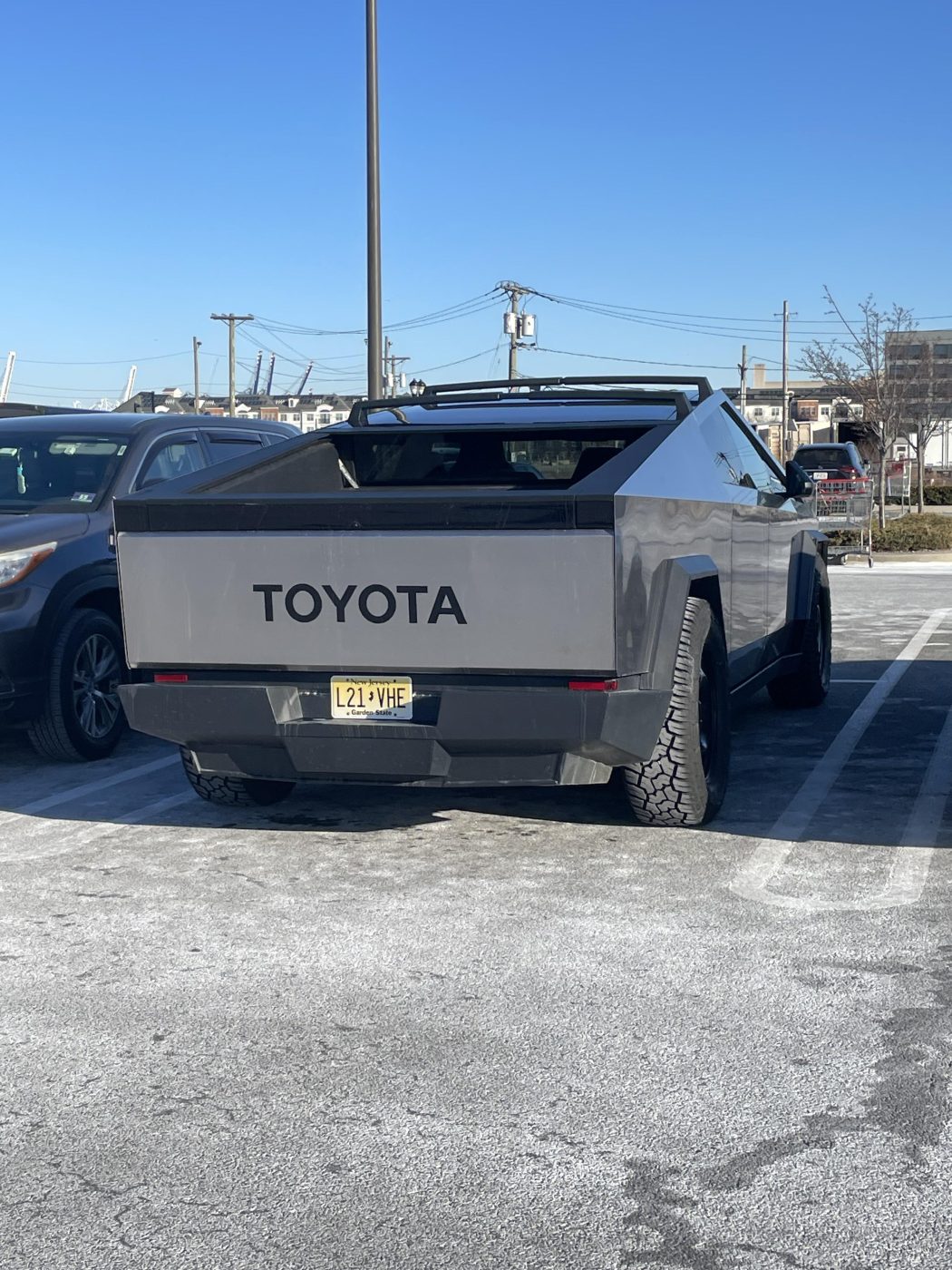 Tesla Drivers Are Scrapping Their Logos Over Elon Musk’s Controversial ...