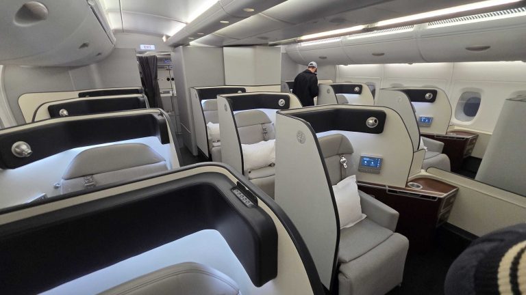 Qantas First Class Review: 80,000 Points for First Class from London to ...