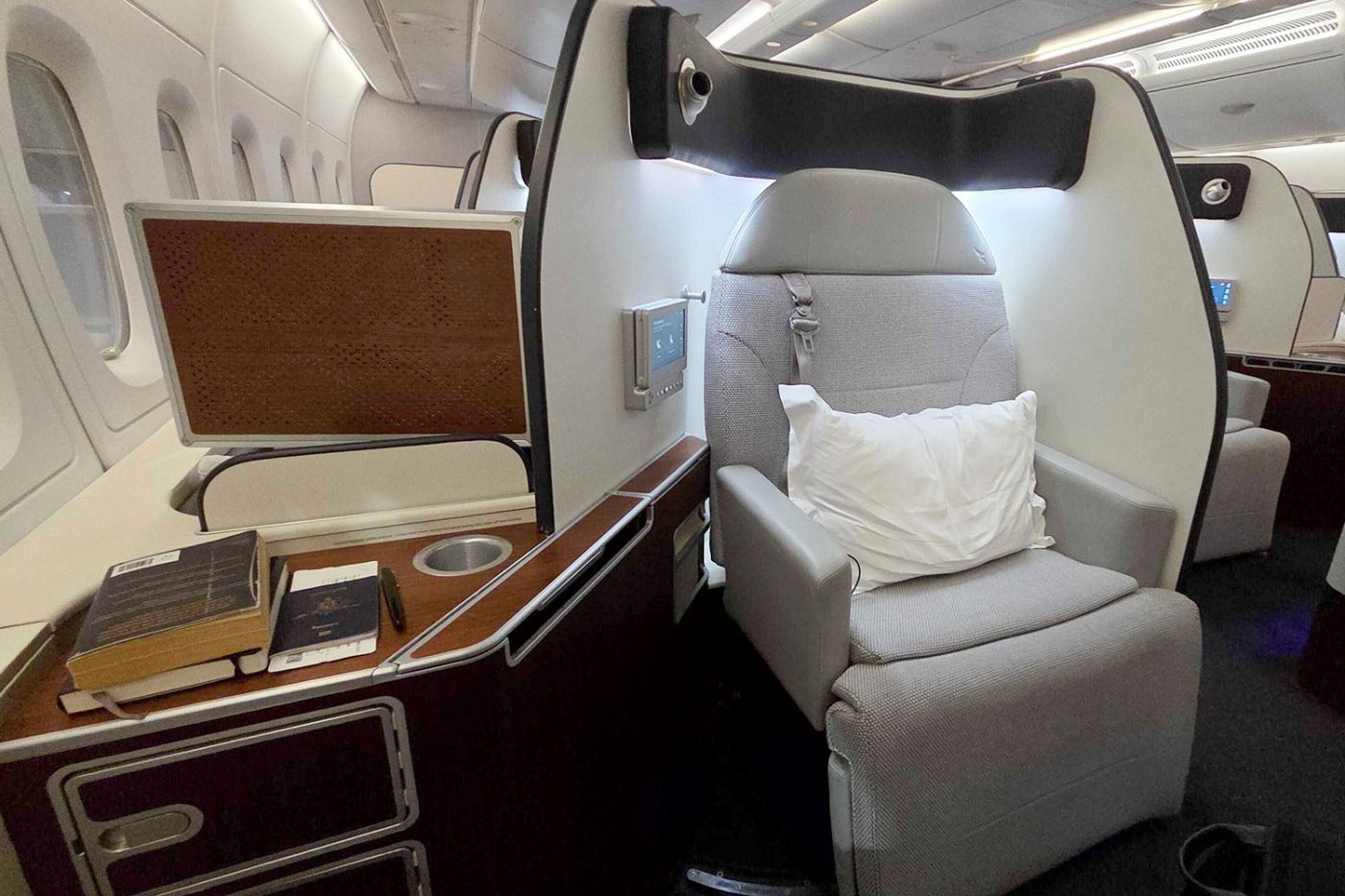 Qantas First Review: 80,000 Points for First Class from London to ...